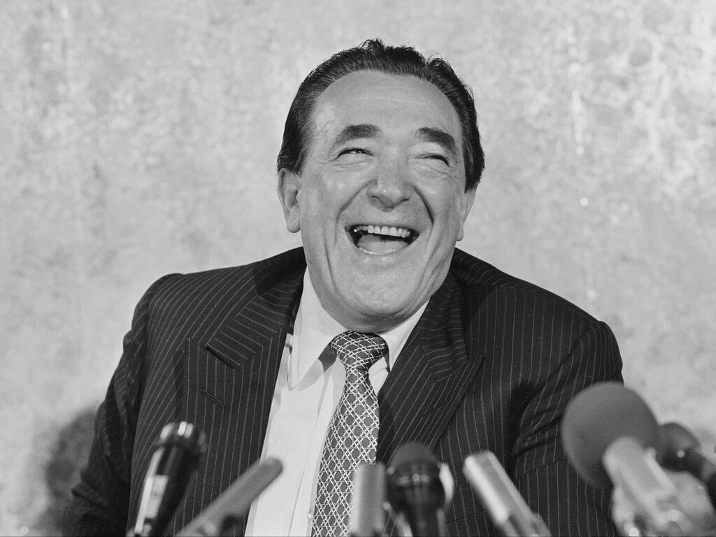 Robert Maxwell: The World’s Biggest Roulette Loser of the 1980s 🎲 ...